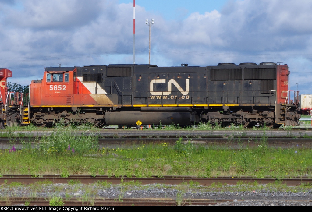 CN 5652